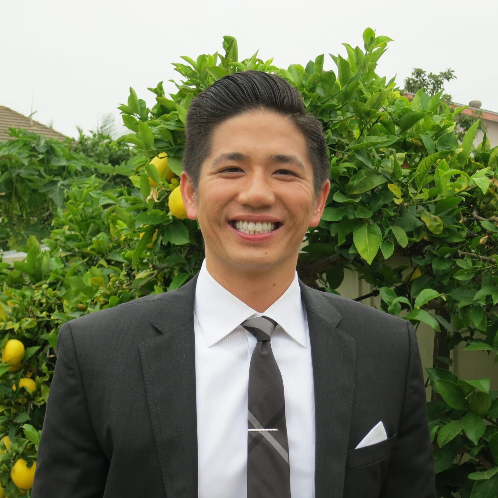 Palmdale Endodontist Dr. Michael Tran D.D.S. | AV Sierra Dental Center